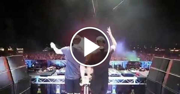 Everybody fucking jump! | Пикабу