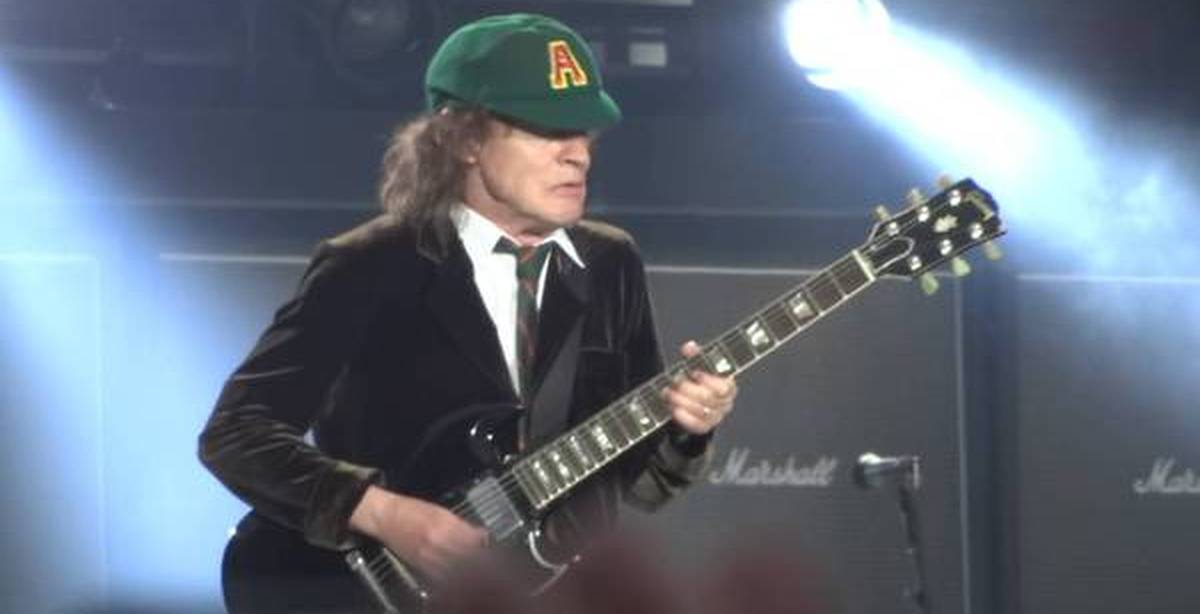 AXL/DC- Back In Black - live 9 june 2016 Manchester | Пикабу
